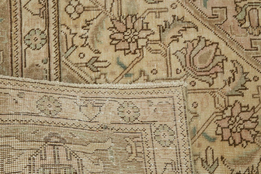 Large Vintage Beige Rug for sale at Pamono