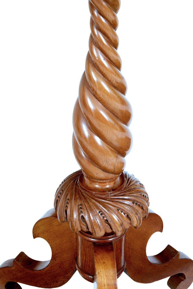 Small 19th Century Elm Occasional Table, 1890s for sale at Pamono