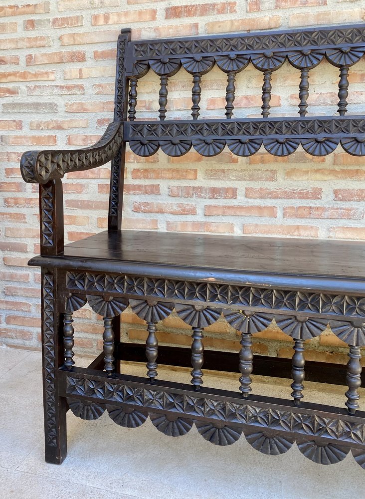 Antique Spanish Colonial Carved Walnut Bench, 1910s for sale at Pamono