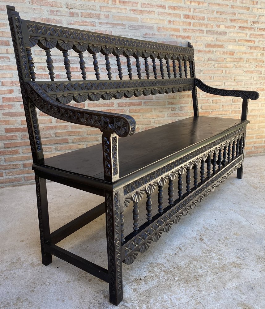Antique Spanish Colonial Carved Walnut Bench, 1910s for sale at Pamono