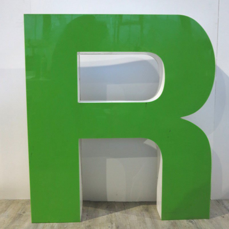 Large Vintage Green Decorative Letter R, 1970s for sale at Pamono