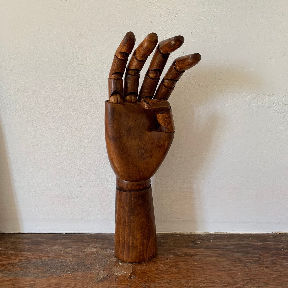 19th Century Wooden Articulated Hand 3 for sale at Pamono