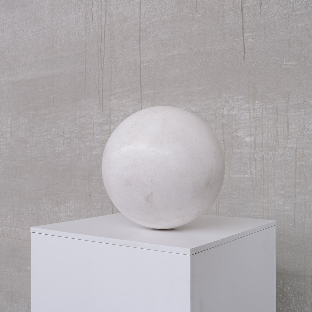 Großer Mid-Century Ball aus Marmor bei Pamono kaufen