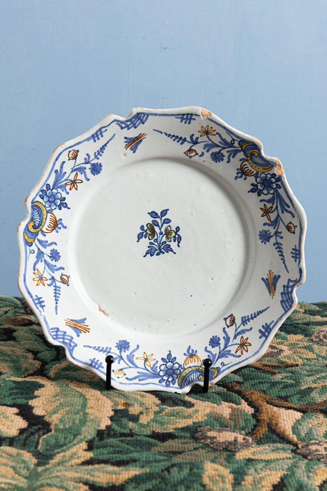 Antique Blue Rococo Plate, 1700s for sale at Pamono