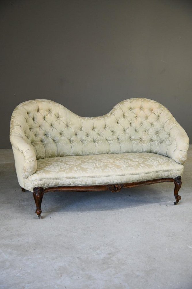 Victorian Upholstered Button Back Sofa for sale at Pamono