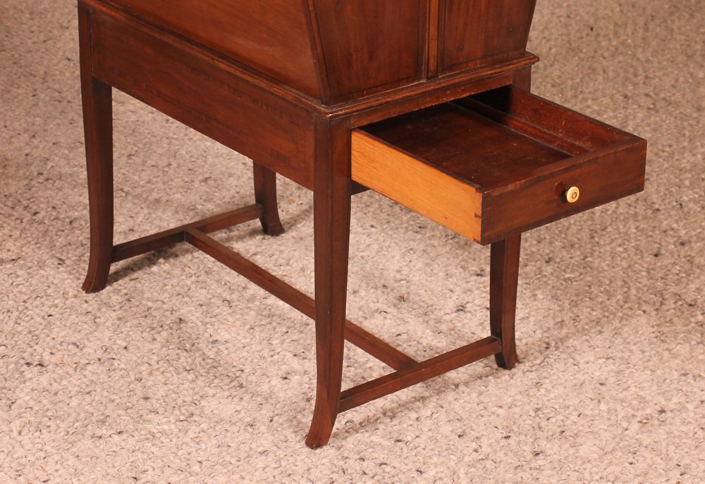 Edwardian Newspaper Rack in Mahogany for sale at Pamono