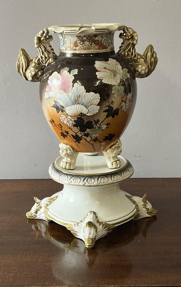Large Satsuma Dogs of Fo Vase on Stand for sale at Pamono