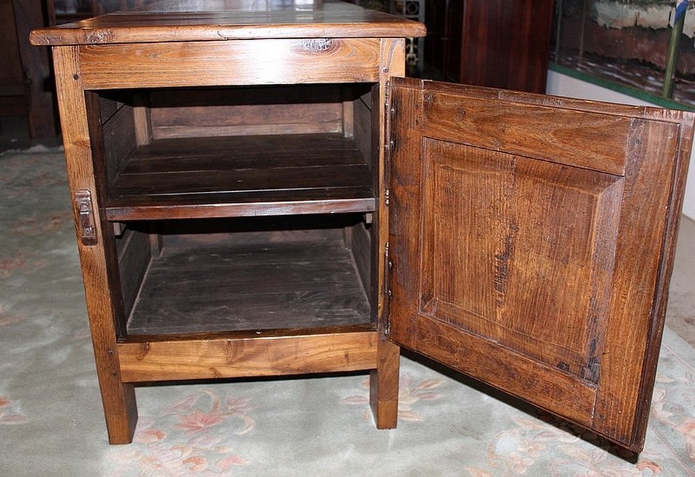 19th Century Chestnut Pantry Table for sale at Pamono