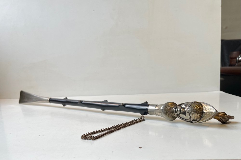 Vintage Black Knight Long Shoe Horn, 1950s for sale at Pamono