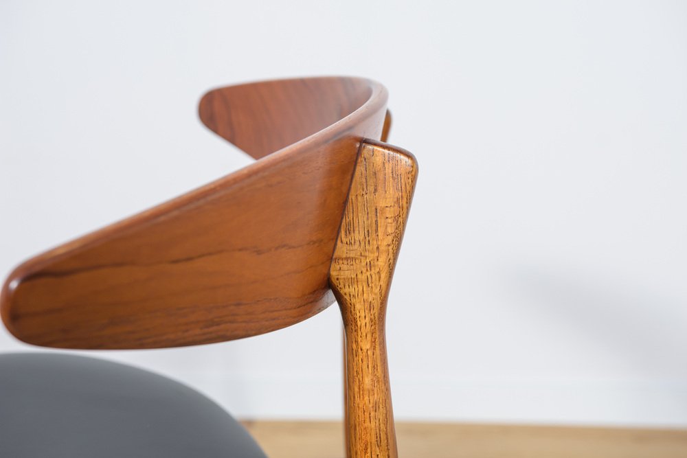 Mid-Century Danish Ch33 Dining Chairs by Hans J. Wegner for Carl Hansen ...
