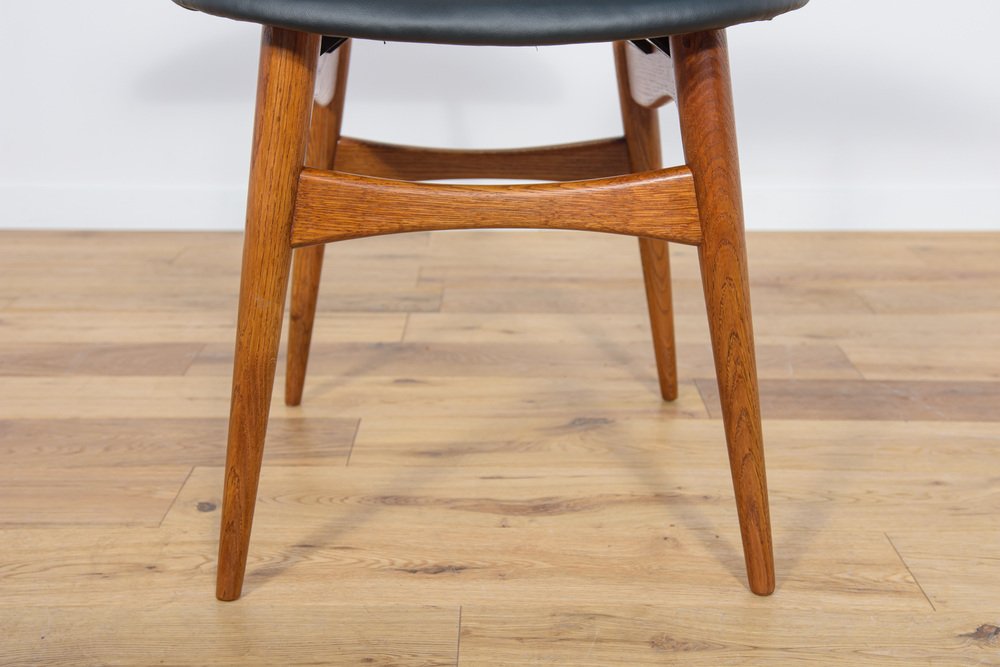 Mid-Century Danish Ch33 Dining Chairs by Hans J. Wegner for Carl Hansen ...
