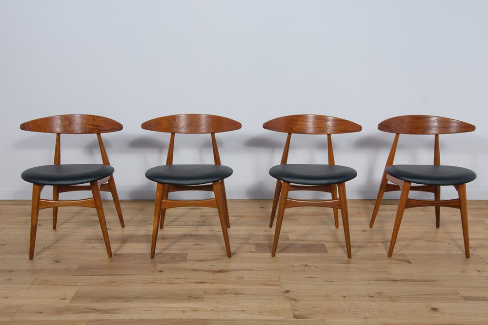 Mid-Century Danish Ch33 Dining Chairs by Hans J. Wegner for Carl Hansen ...