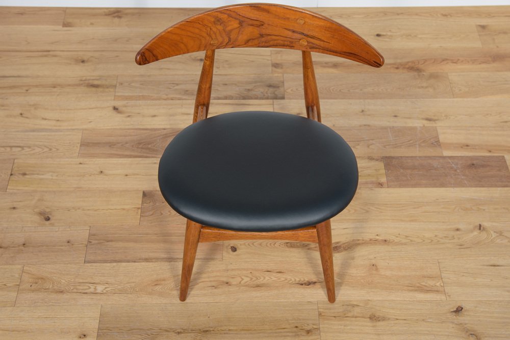 Mid-Century Danish Ch33 Dining Chairs by Hans J. Wegner for Carl Hansen ...