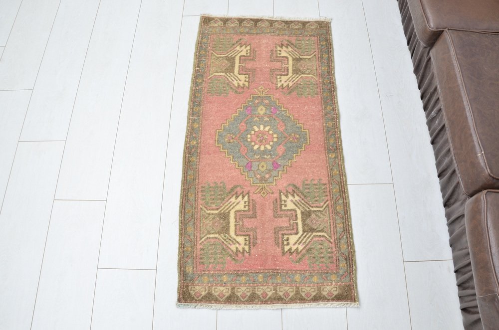 Small Modern Neutral Hand-Made Floor Muted Rug for sale at Pamono