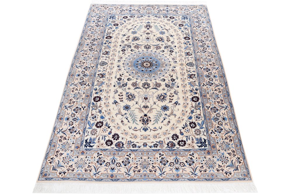 Nain 6LA Rug with Silk, 1990s for sale at Pamono