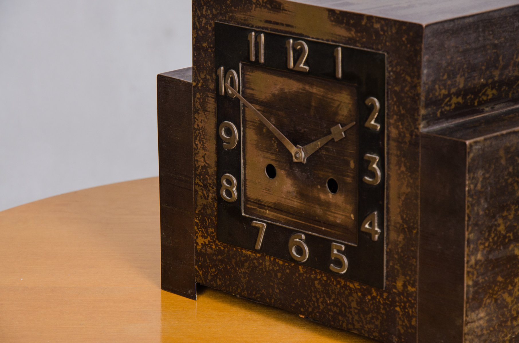 Art Deco Copper Table Clock, 1920s for sale at Pamono