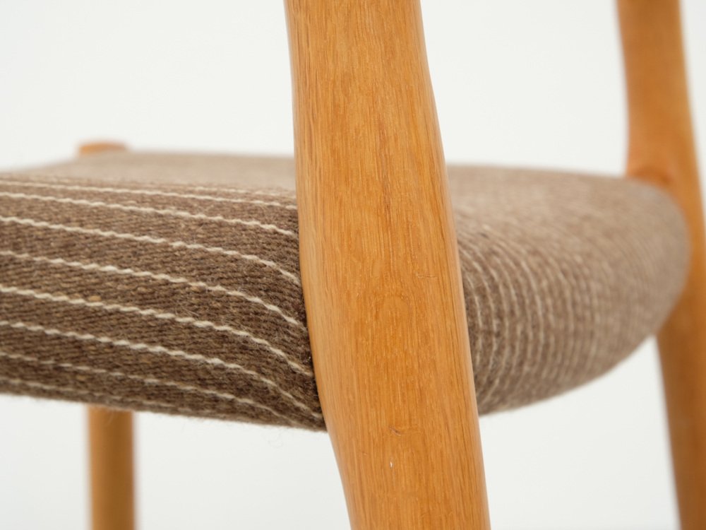 Model 84 Dining Chairs in Oak by Niels Møller, 1960s, Set of 4 for sale ...