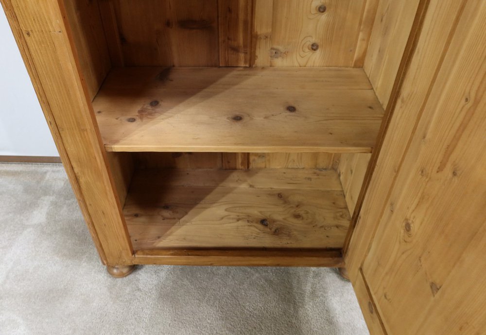 Small Pine Cabinet, 1920s for sale at Pamono