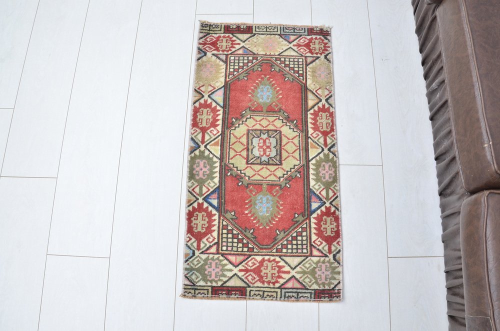 Antiker roter Outdoor Mini Teppich bei Pamono kaufen