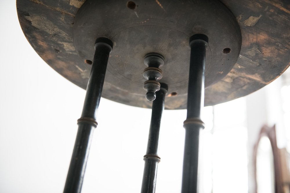 Round Coffee Table, 1890s for sale at Pamono