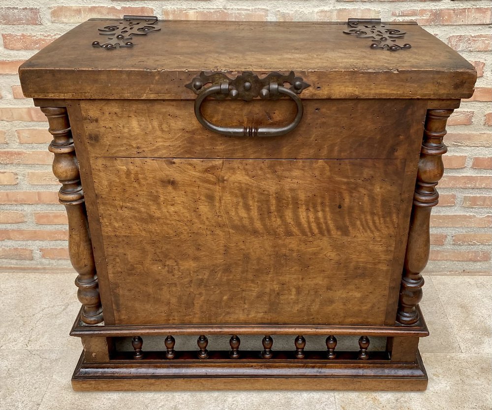 Early 20th Century French Hand-Carved Wooden Trunk for sale at Pamono