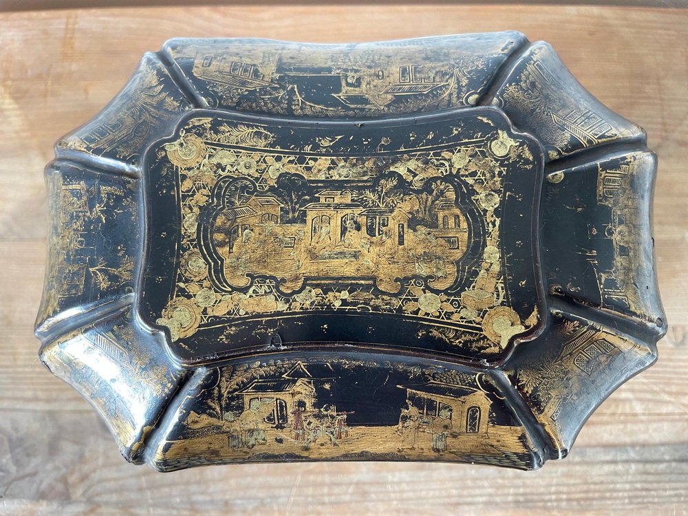 19th Century Chinese Black Lacquer Tea Caddy for sale at Pamono