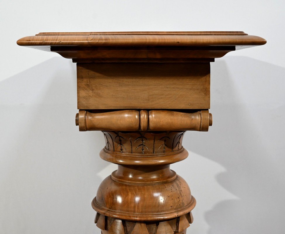 Late 19th Century Louis XVI Style Walnut Column for sale at Pamono
