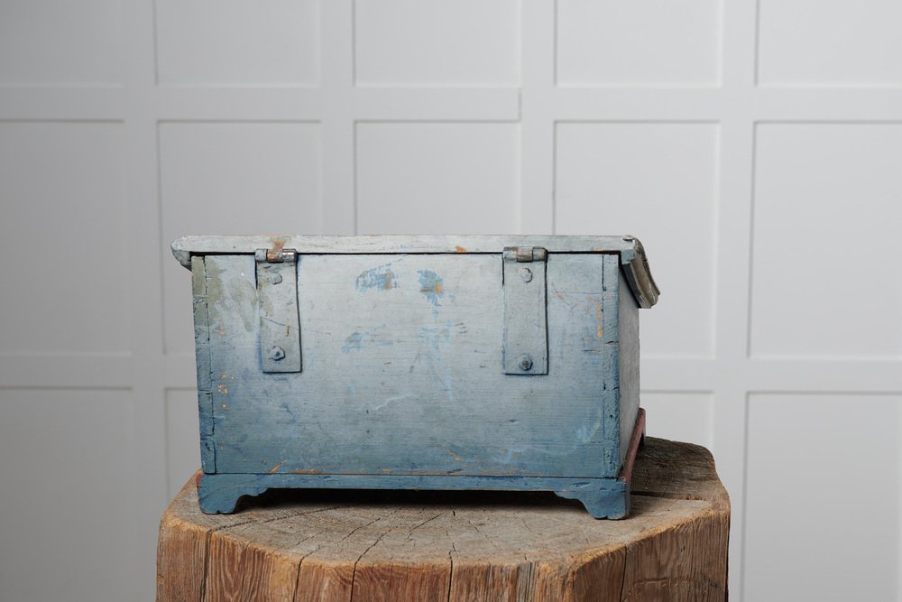 Antique Swedish Blue Folk Art Box for sale at Pamono