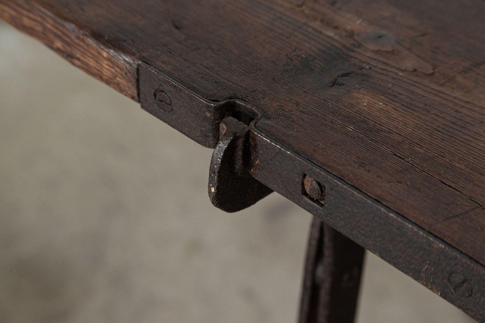 19th Century Iron & Pine Trestle Table, 1890s for sale at Pamono