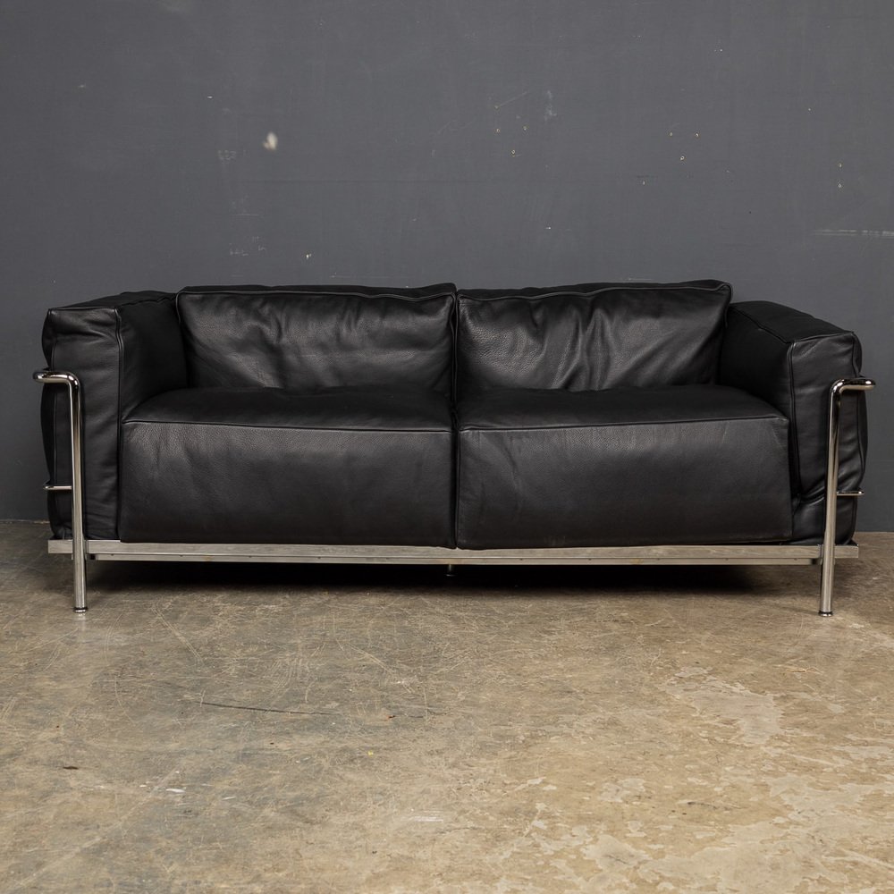 Large Model Sofa by Le Corbusier for Cassina, 2000s for sale at Pamono