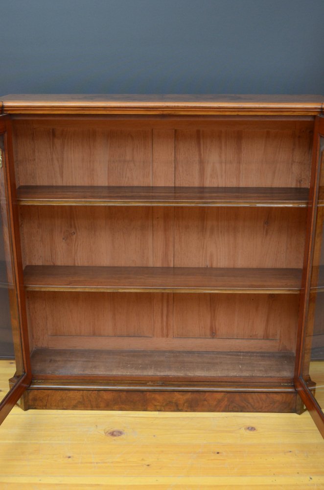 Victorian Walnut Display Cabinet, 1870s for sale at Pamono