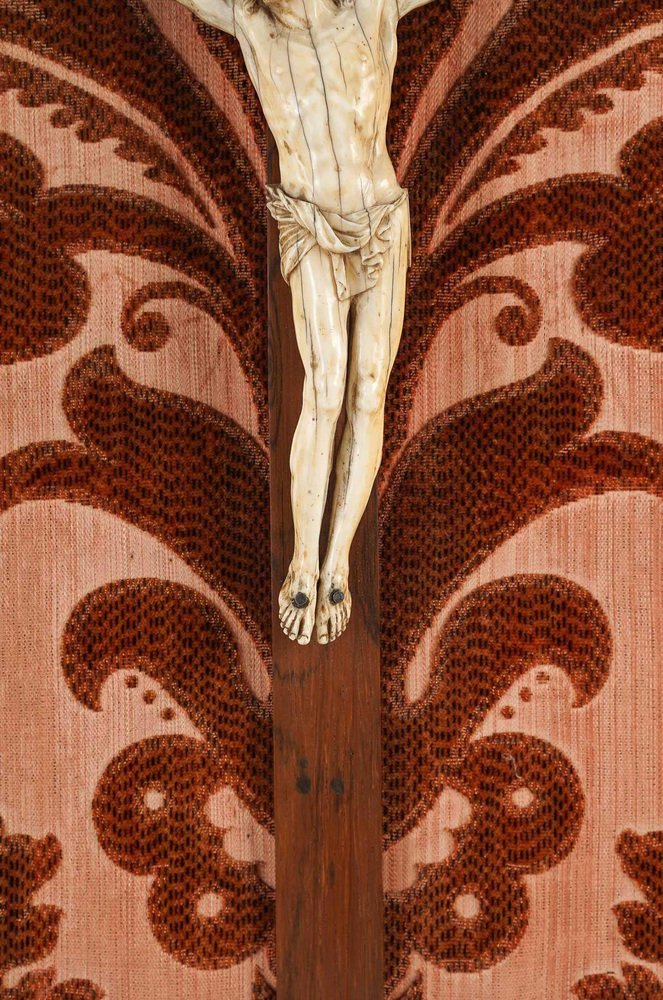 18th Century Gilded Wood Christ on Crucifix for sale at Pamono