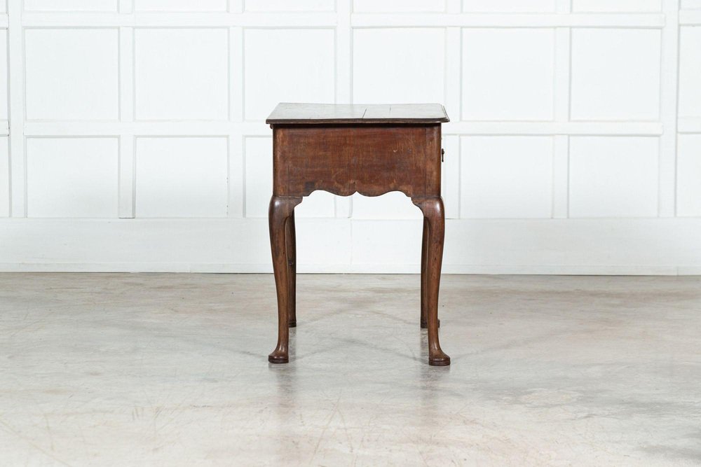 George III Walnut Side Table, 1770 for sale at Pamono