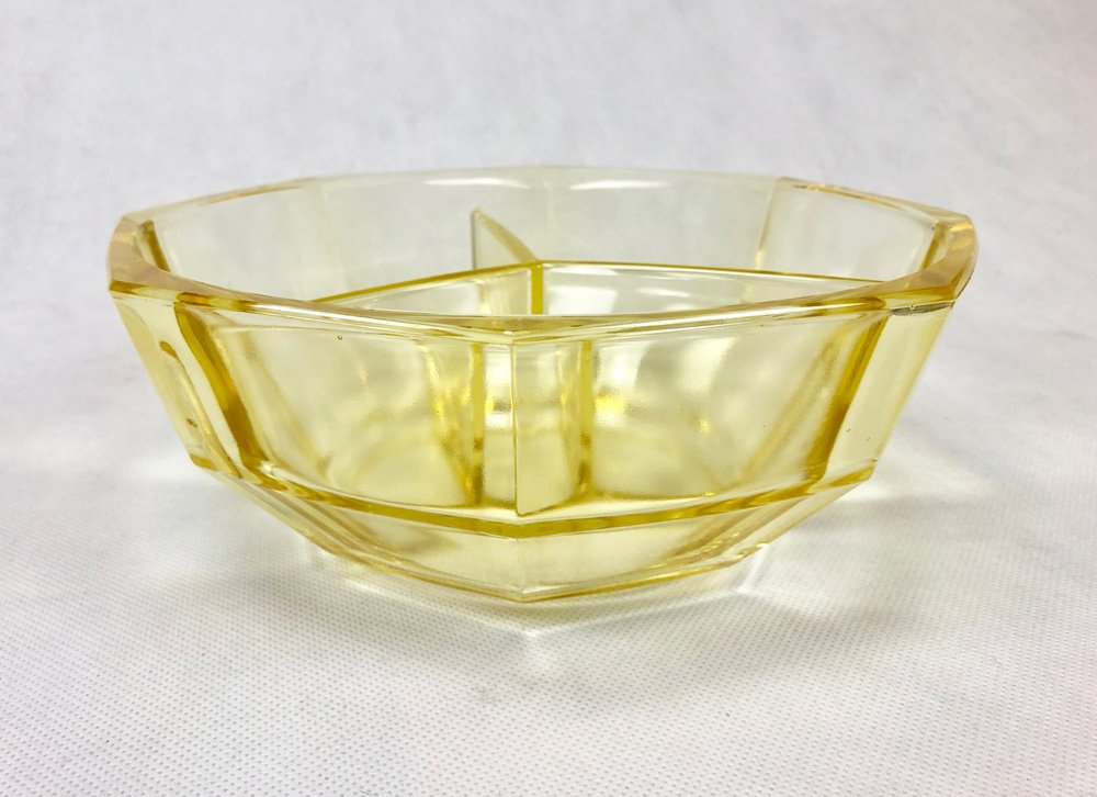Art Deco German Bowl in Citron Glass, 1930s for sale at Pamono