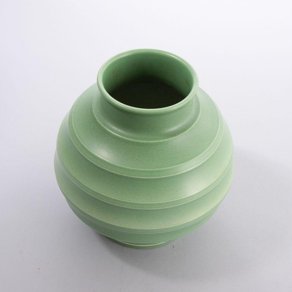 Large Art Deco Matt Green Glazed Bomb Vase by Keith Murray for Wedgwood ...