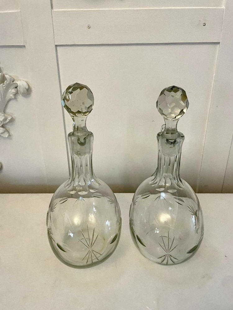 Victorian Cut Glass Decanters, 1880s, Set of 2 for sale at Pamono