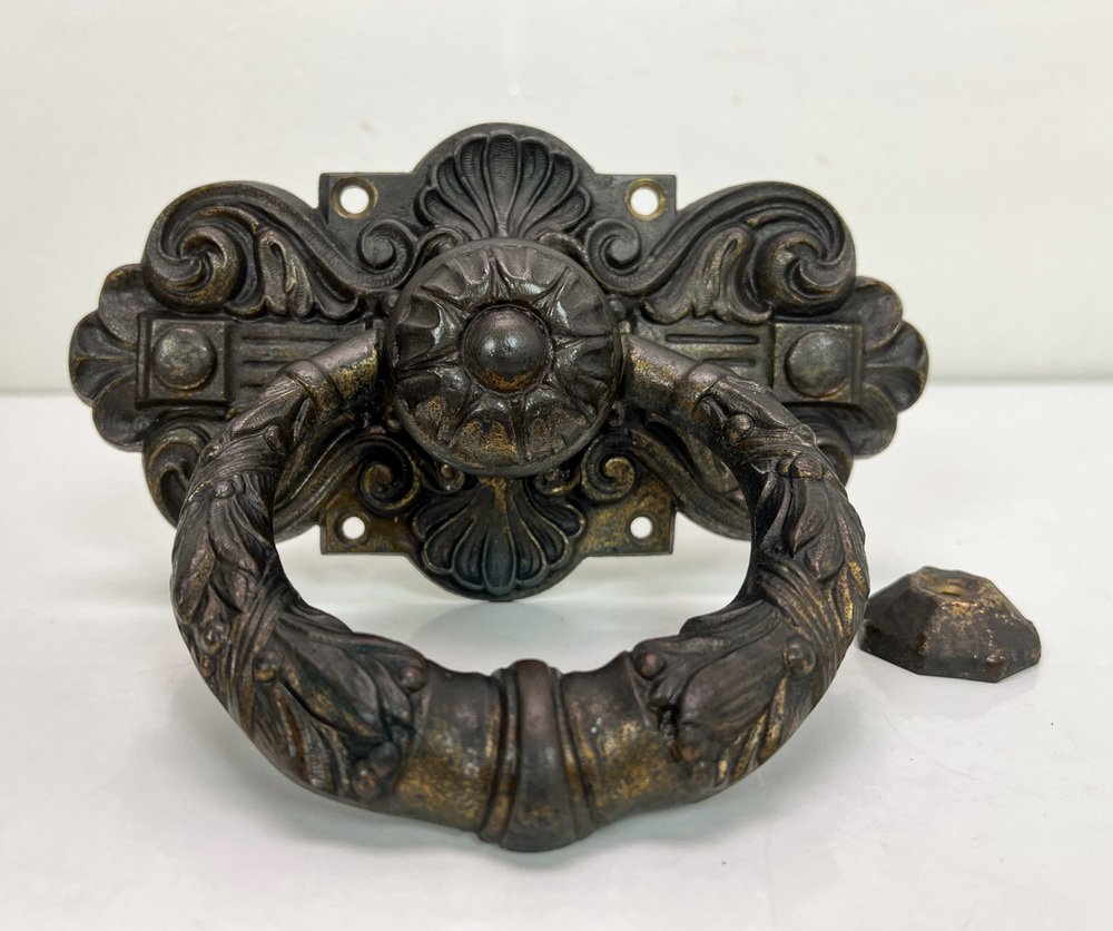 19th Century Victorian Bronze Door Knocker for sale at Pamono