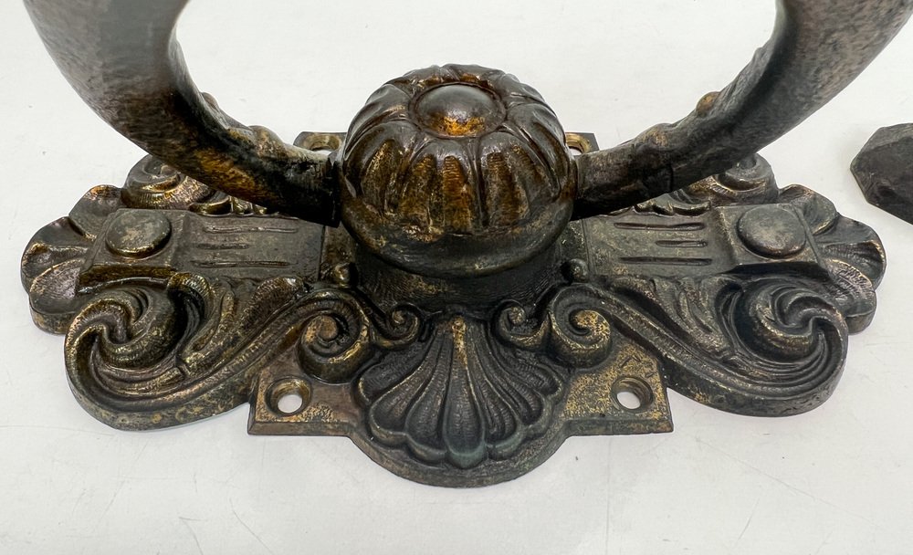 19th Century Victorian Bronze Door Knocker for sale at Pamono
