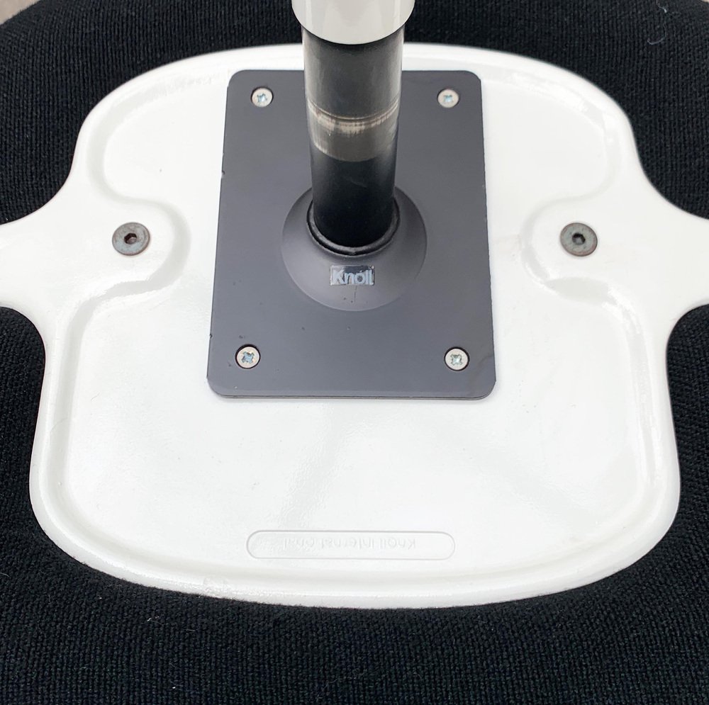 Space Age Model 2038 Swivel Chair by Bruce Hannah & Andrew Morrison for ...