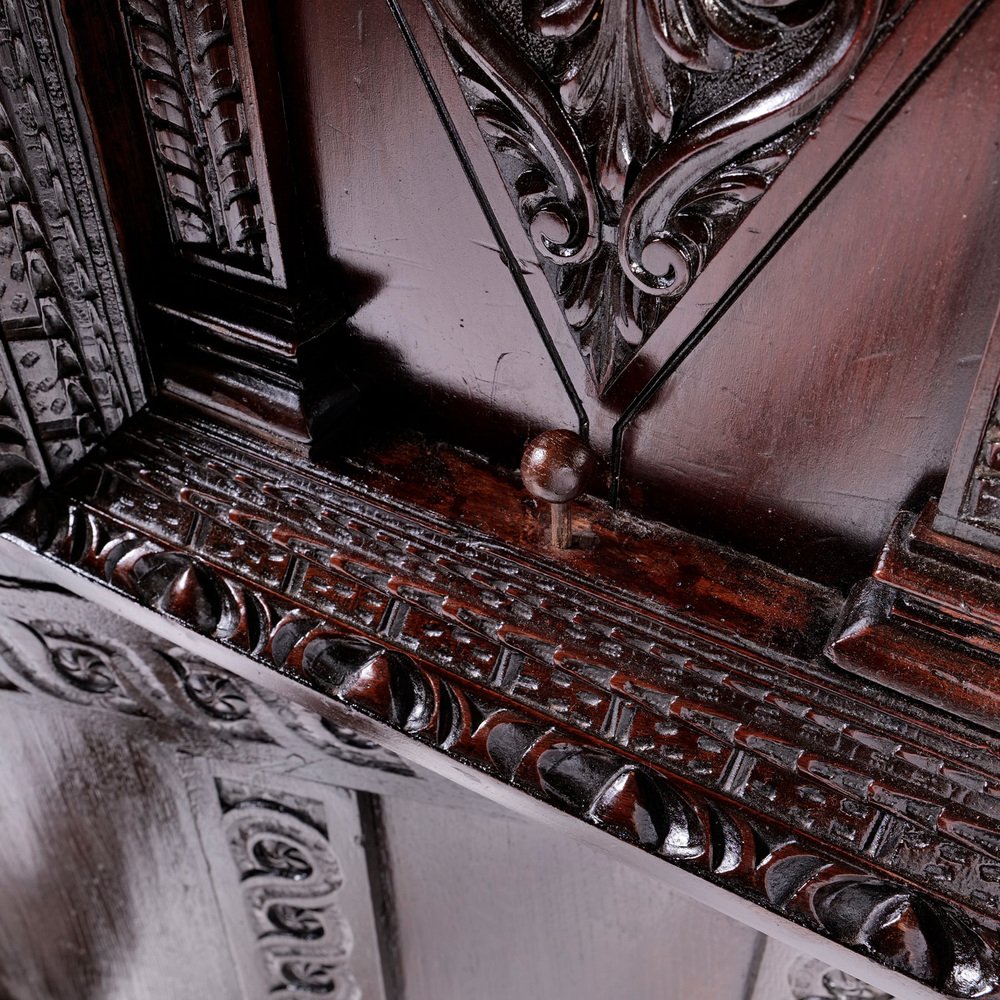 Antique English Bed in Oak, 1650s for sale at Pamono