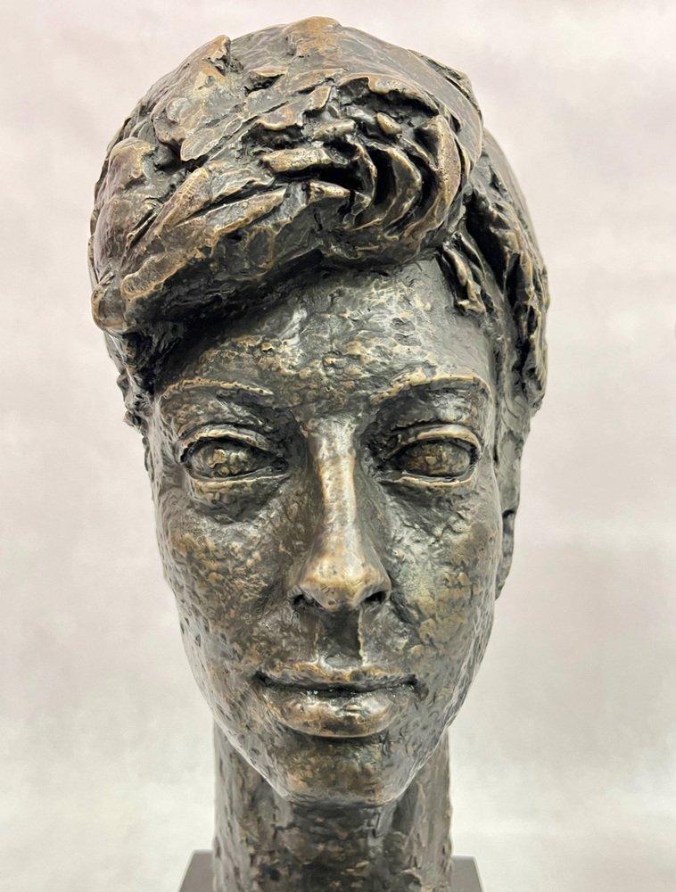 Józef Galica, Sculture della signora MS, Bronzo e gesso, Polonia, anni ...