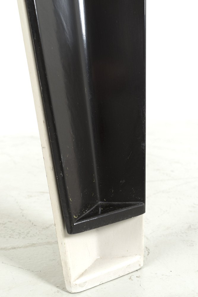 Black Glass Plant Table for sale at Pamono