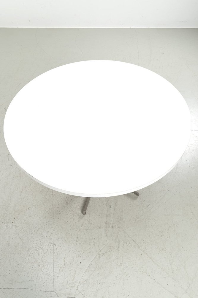 Round White Dining Table for sale at Pamono