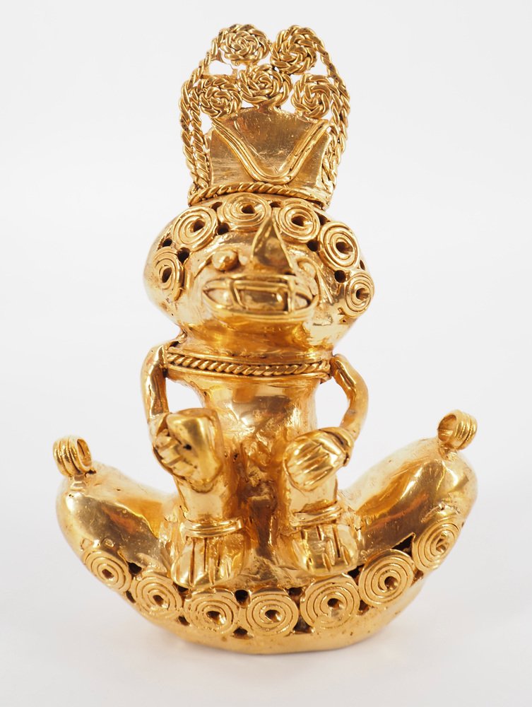 Colombian Taïrona Tumbaga Statuette of High Priest for sale at Pamono