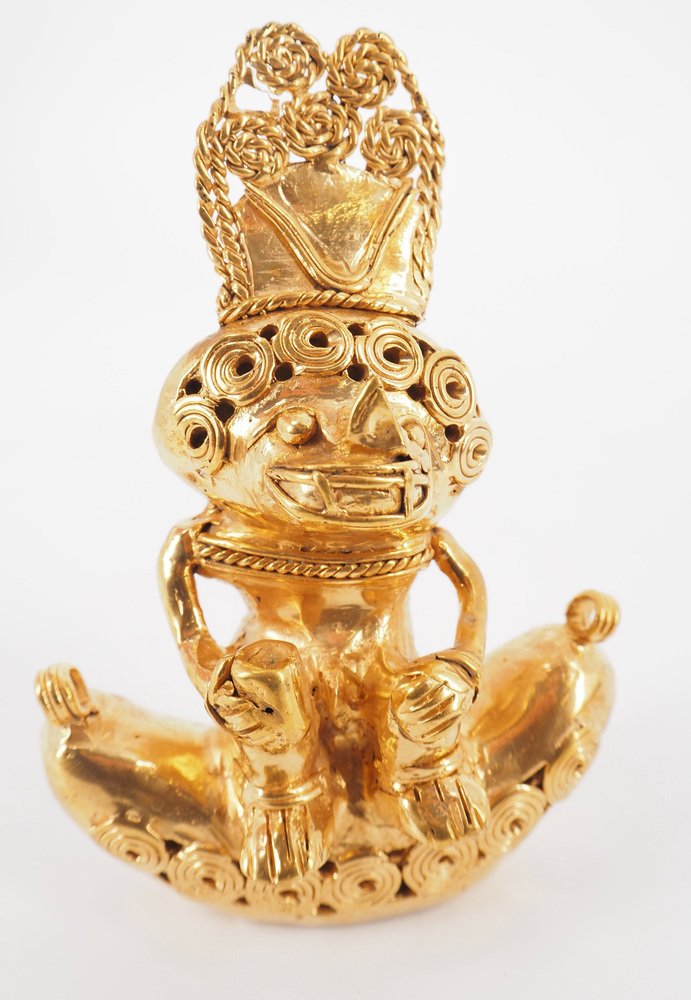 Colombian Taïrona Tumbaga Statuette of High Priest for sale at Pamono