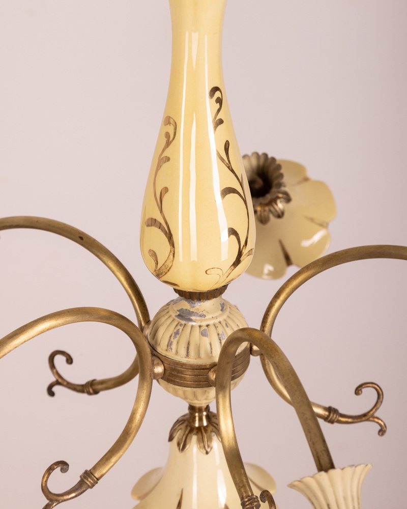 Italian Chandelier in Ceramic and Brass, 1950s for sale at Pamono