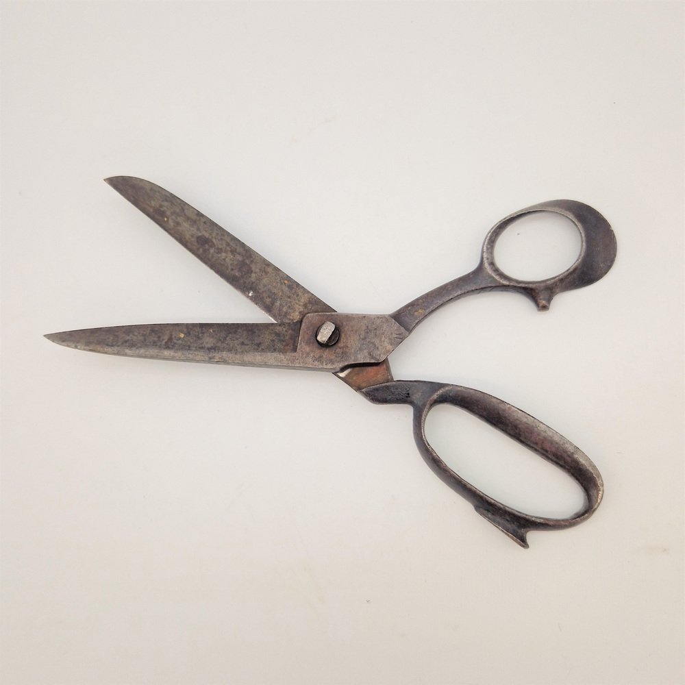 Antique Scissor in Iron, 1930 for sale at Pamono