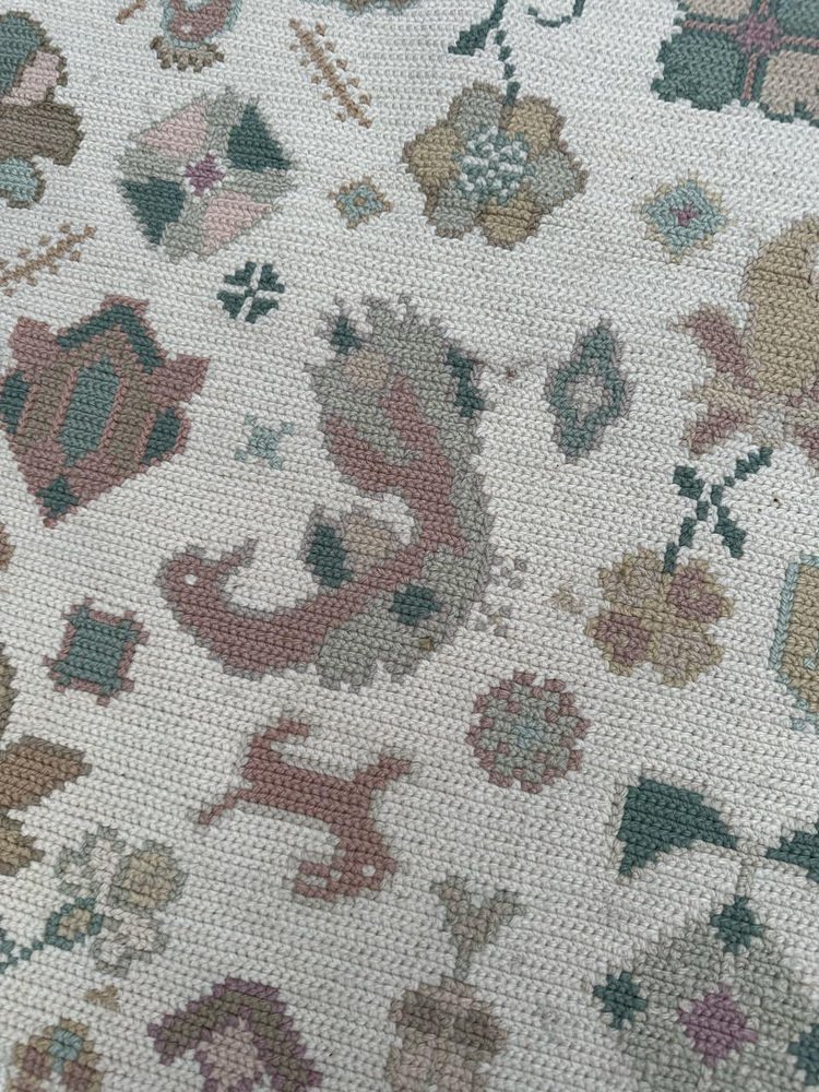 Mid-Century Portuguese Needlepoint Rug, 1940s for sale at Pamono