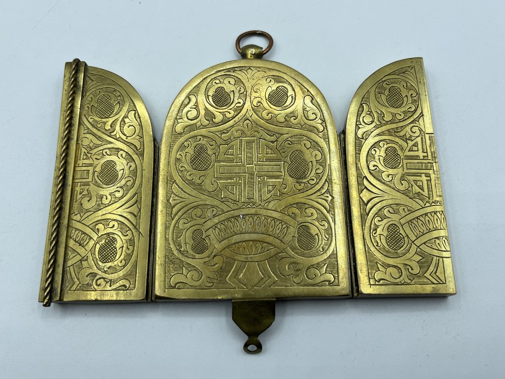 19th Century Silver Triptych Travelling Icon of St Alexandra and St Peter for sale at Pamono