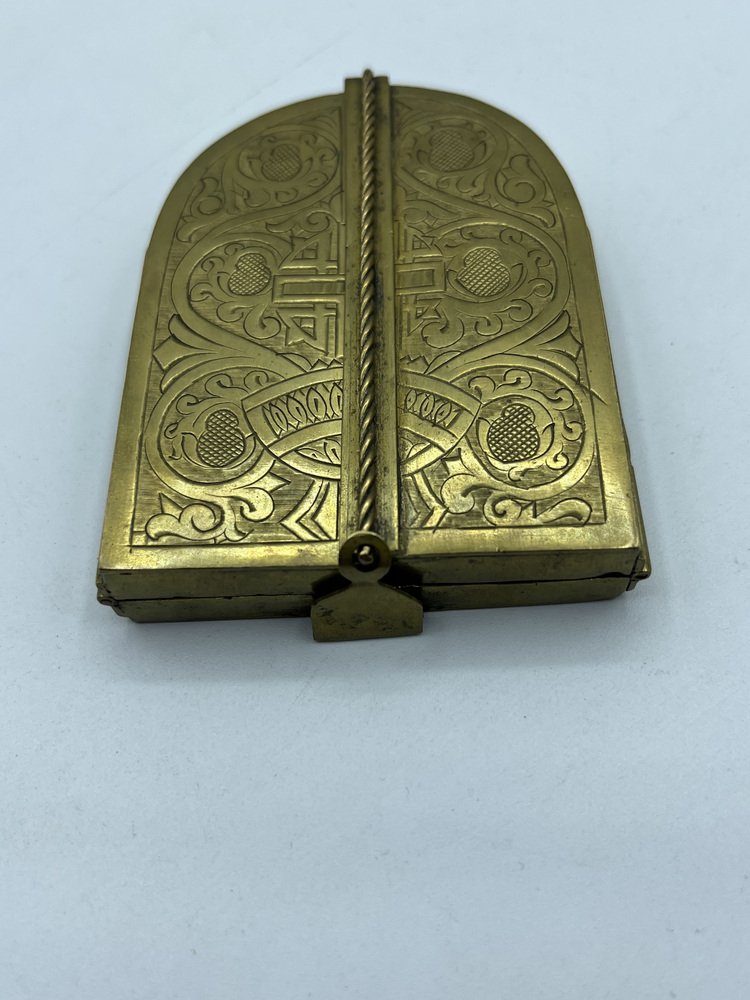 19th Century Silver Triptych Travelling Icon of St Alexandra and St Peter for sale at Pamono